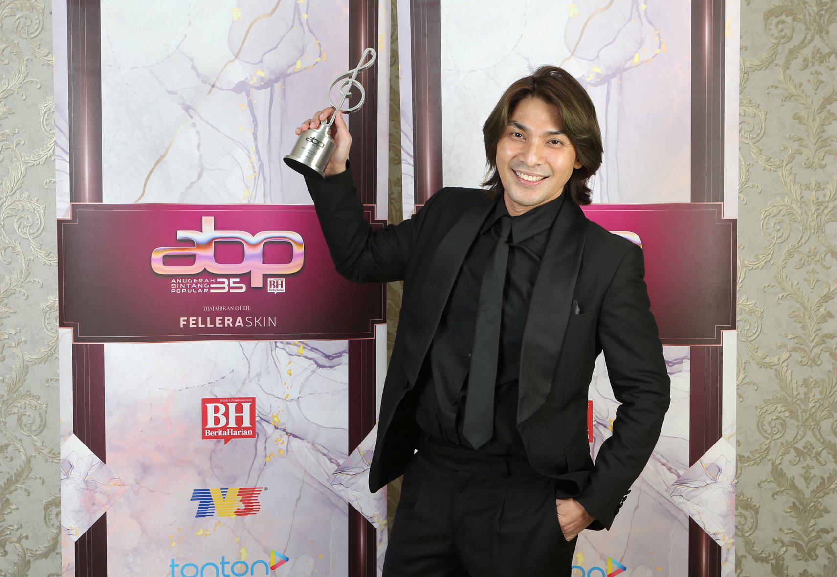 Penantian 20 Tahun, Tyzo Cipta Sejarah Menang Anugerah Penyampai Radio ...