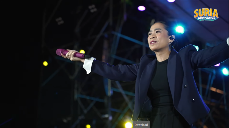 Standing In The Eyes Of The World – Ara Johari (LIVE) | SURIA WOW ...